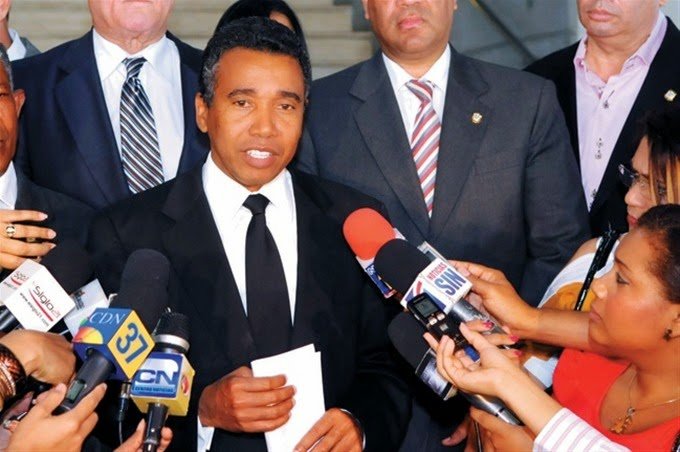 Félix pide se permita radio y canales de TV en audiencia para que país ...