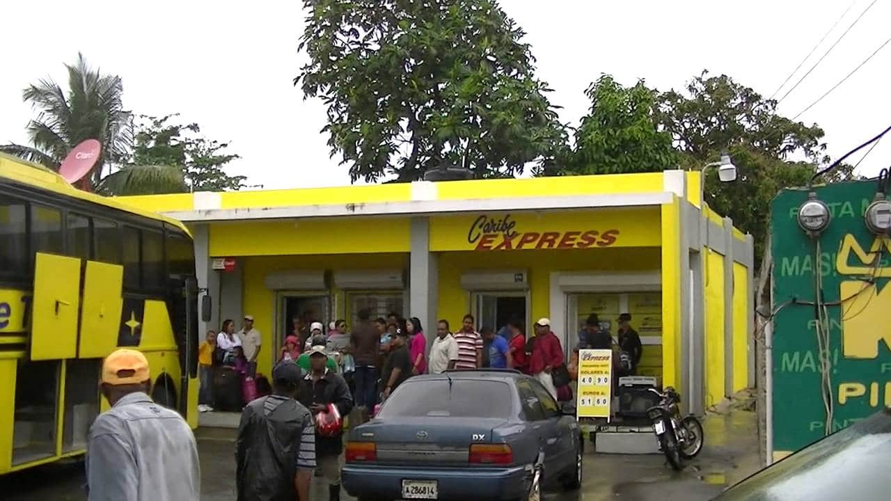 Caribe Tours aumenta pasaje San Juan-Santo Domingo; pasajeros dicen "es ...