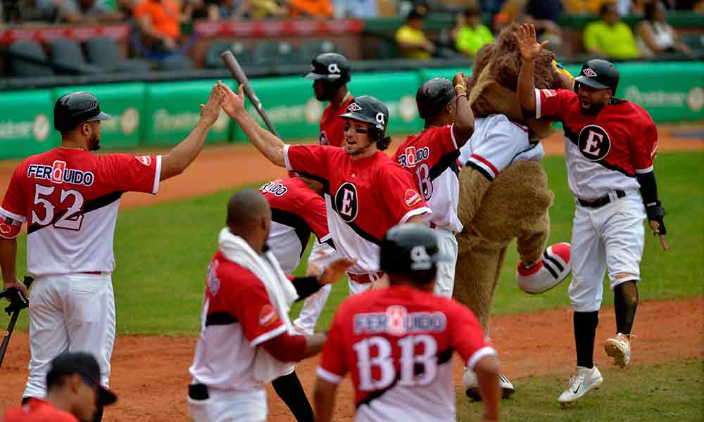 Escogido supera al Licey con ofensiva Ryan Court – El Granero del Sur
