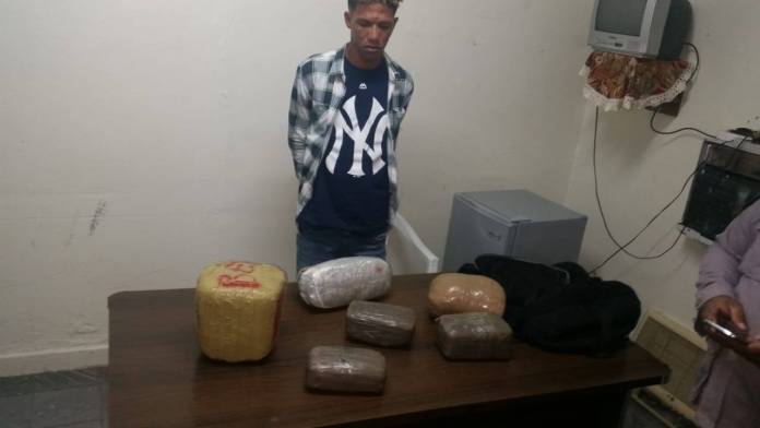 Apresan Hombre Con Seis Paquetes De Marihuana En Barahona El Granero