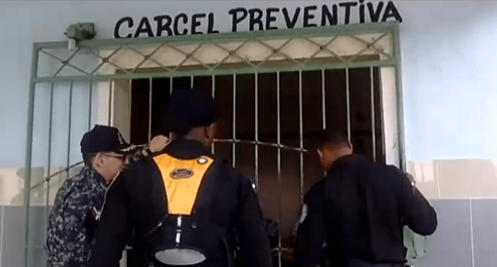 Presos cárcel de La Romana se amotinan; piden protección contra covid-19 – El Granero del Sur