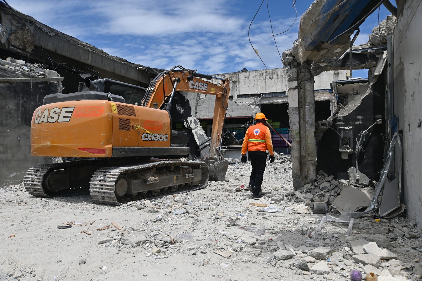 Informe técnico revela fallas que provocaron derrumbe del techo de Jet ...