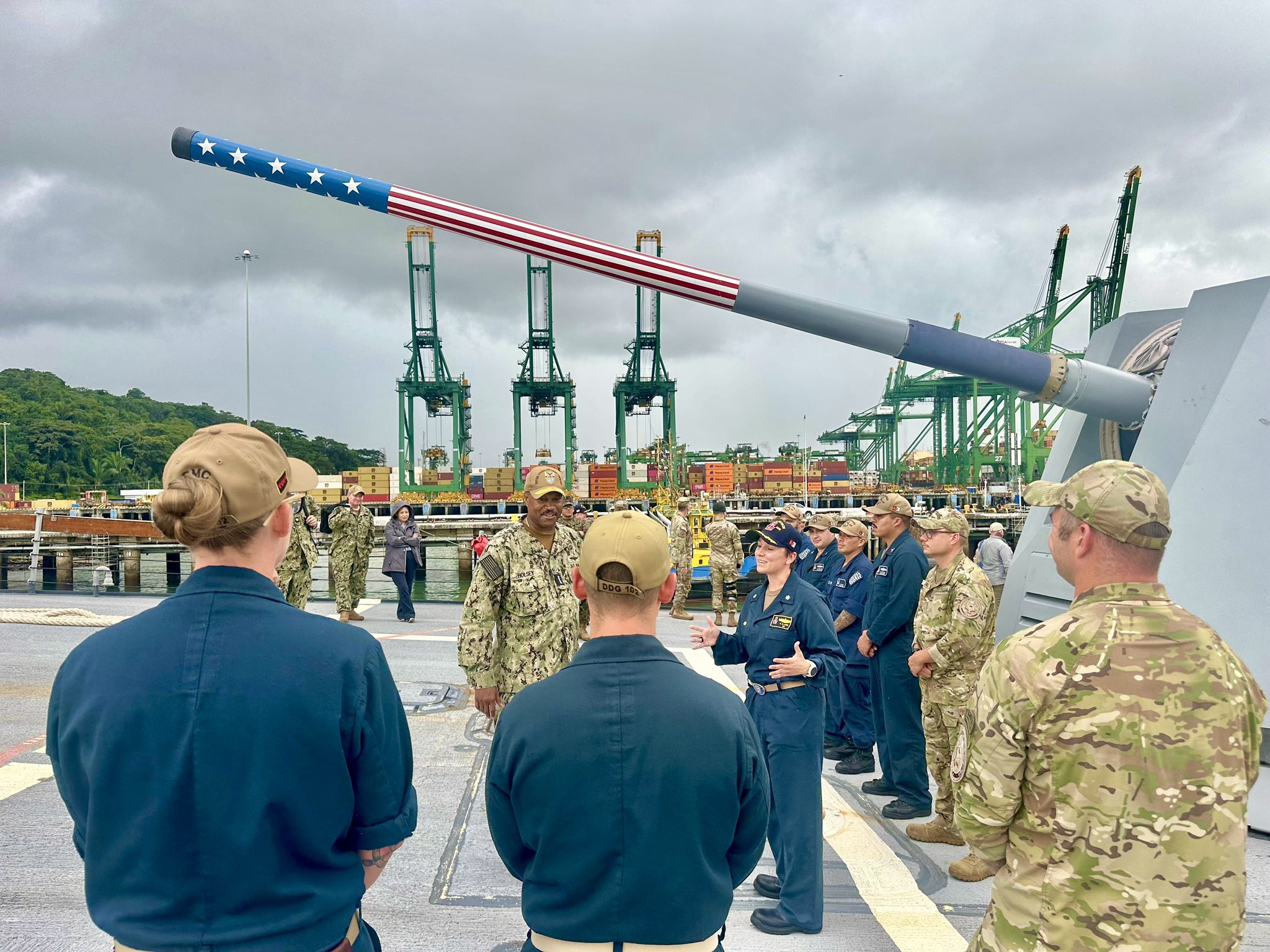 Venezuela en alerta por presencia buques destructores EE.UU. en el mar Caribe – El Granero del Sur