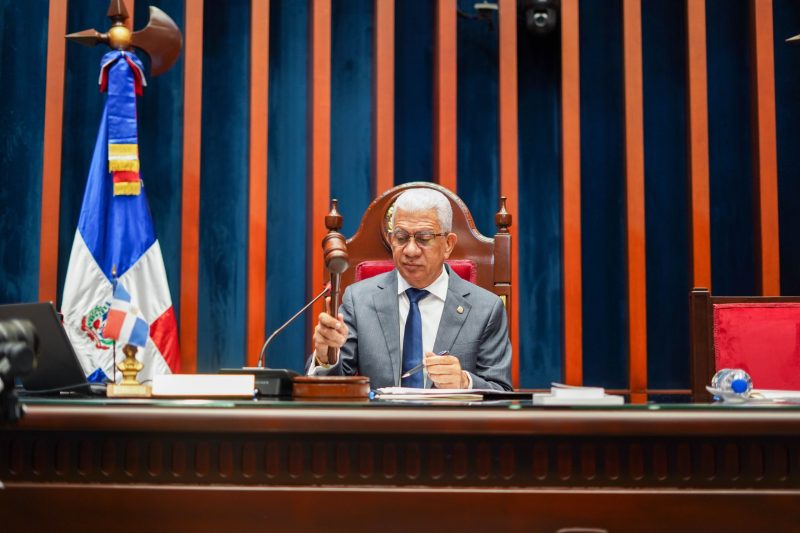 Senado también aprueba gobierno gestione préstamo por 400 mil millones ...
